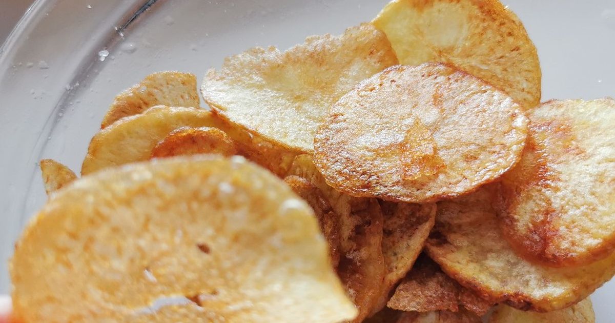 Crispy Addictive Potato Chips/Crisps Like Store Bought Recipe by Tempt ...