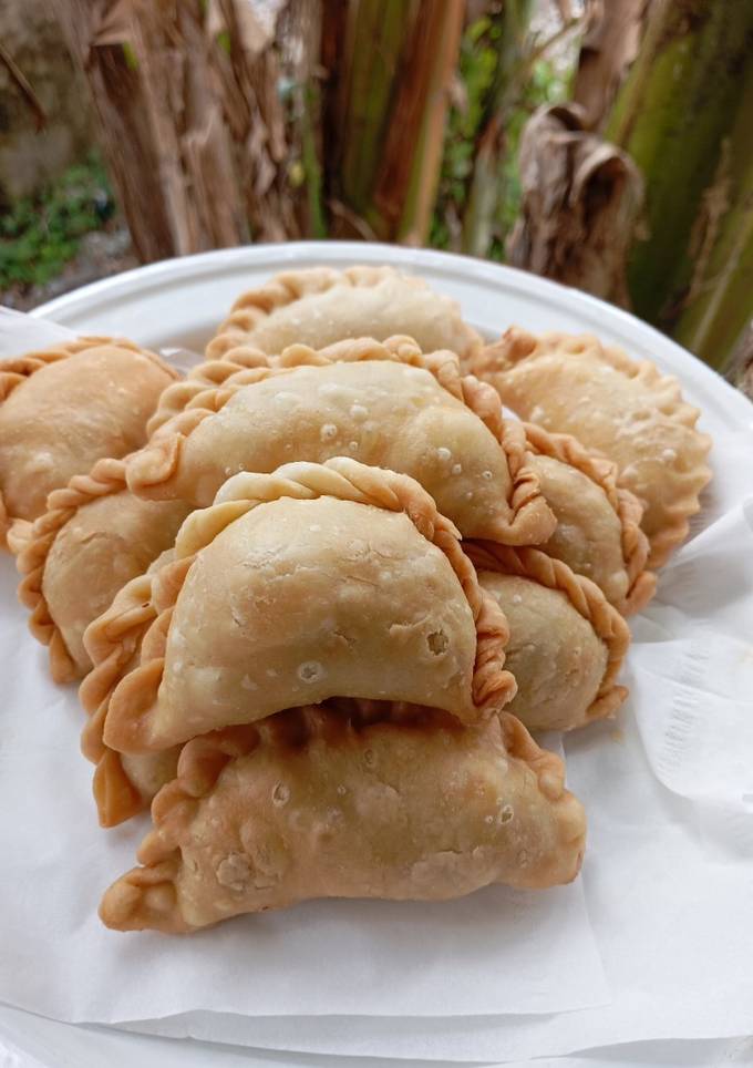 Resep Pastel Goreng Renyah tanpa telur oleh Deby Chintia - Cookpad