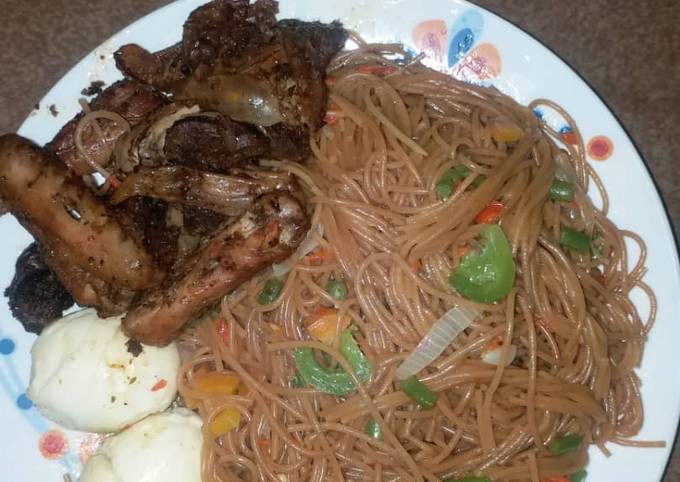 FRIED Brown Spaghetti Recipe by Bint Ahmad - Cookpad