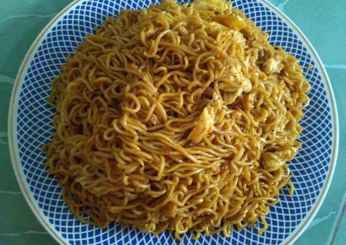 Resep Mie Goreng Pedas Manis Lada Hitam oleh Chyntia - Cookpad