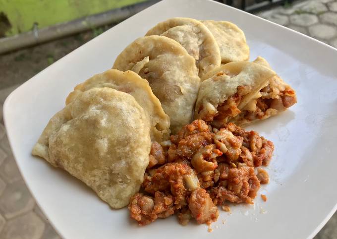 Resep Cireng isi ayam pedas oleh Eva Pangestika - Cookpad