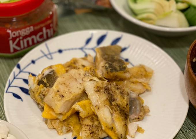 Korean pan fried codfish - Saeng Sun Jun/생선전 Recipe by Kanaaneko - Cookpad