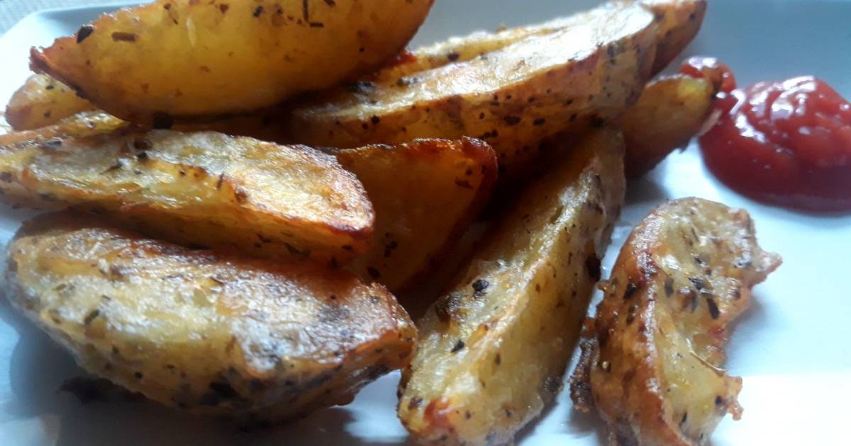Resep Kentang goreng wedges ala ala oleh VeraJubran - Cookpad