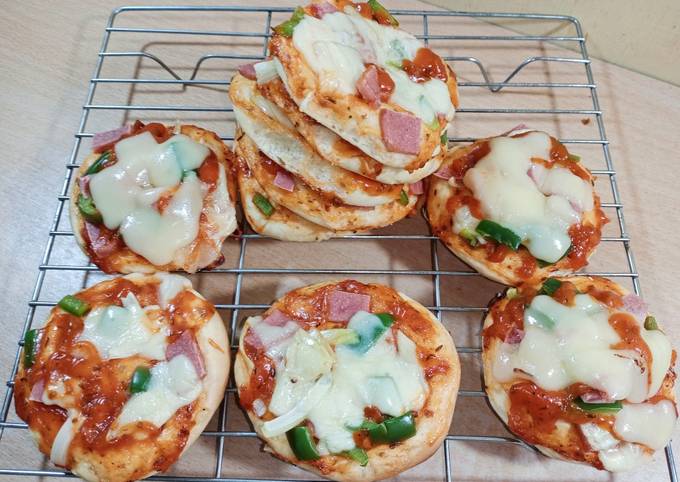 Resep Pizza mini oleh Dapur Vavie - Cookpad