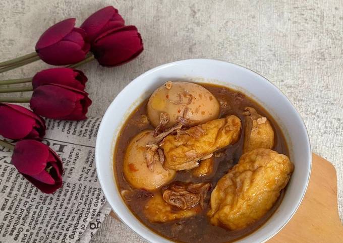 Resep Semur Telur Tahu Putih oleh Kiki Fhatria - Cookpad