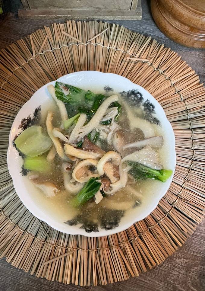 Resipi Sup Cendawan Pak Choy oleh Salina Jalaludin - Cookpad
