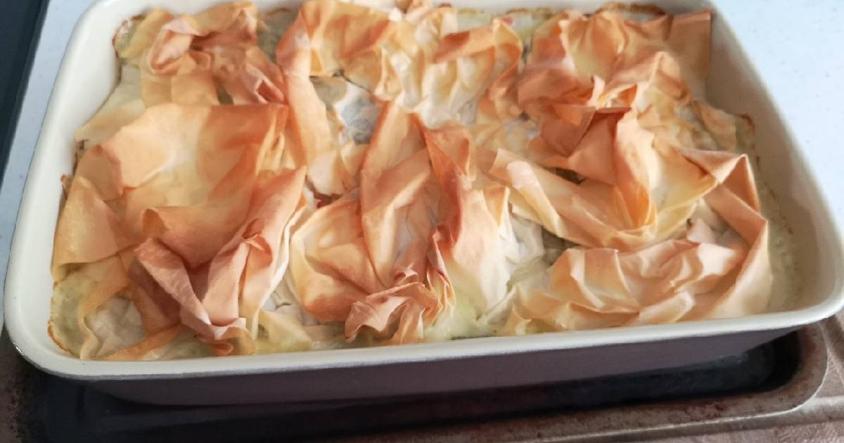 Crispy Chicken Pie Recipe by Kelly Evans - Cookpad