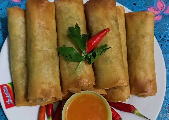 Resep Lumpia / risol sayuran + saos oleh Inem 👩🏽‍🍳 - Cookpad