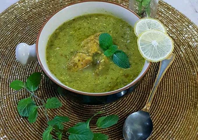 Green Chicken Recipe by Foodie Murtuz - Cookpad
