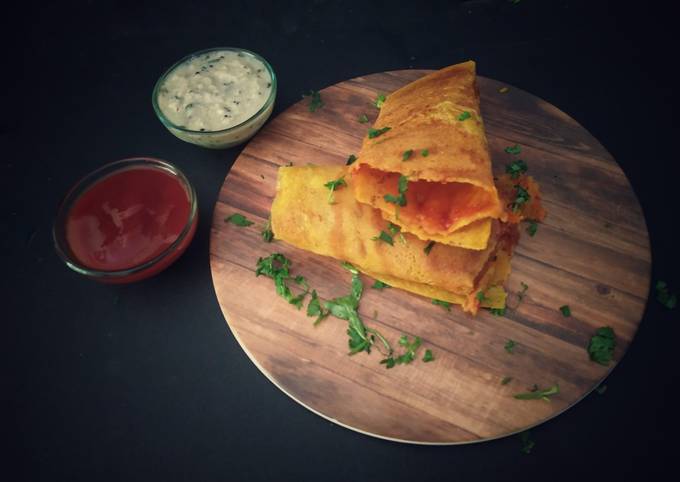 Schezwan Dosa Wrap Recipe by Er. Amrita Shrivastava - Cookpad