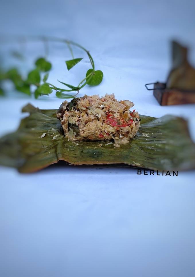 Resep Botok Ikan Asap bumbu Mangut oleh Berlian Soewandono - Cookpad