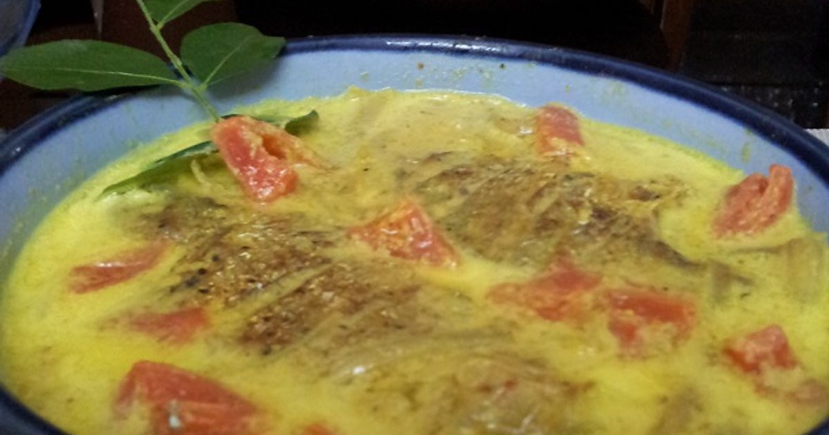 Fish Molee(kerala Style) Recipe By Jolly Abraham