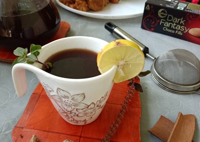 Ginger and lemony black tea Recipe by Sonia Kriplani,,, - Cookpad