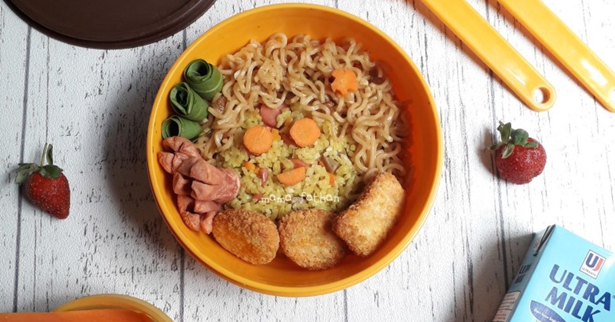 Resep Cutie Curly Girl Bento (Nasi Kuning Goreng Dan Mie Tumis) oleh Mama fathan - Cookpad