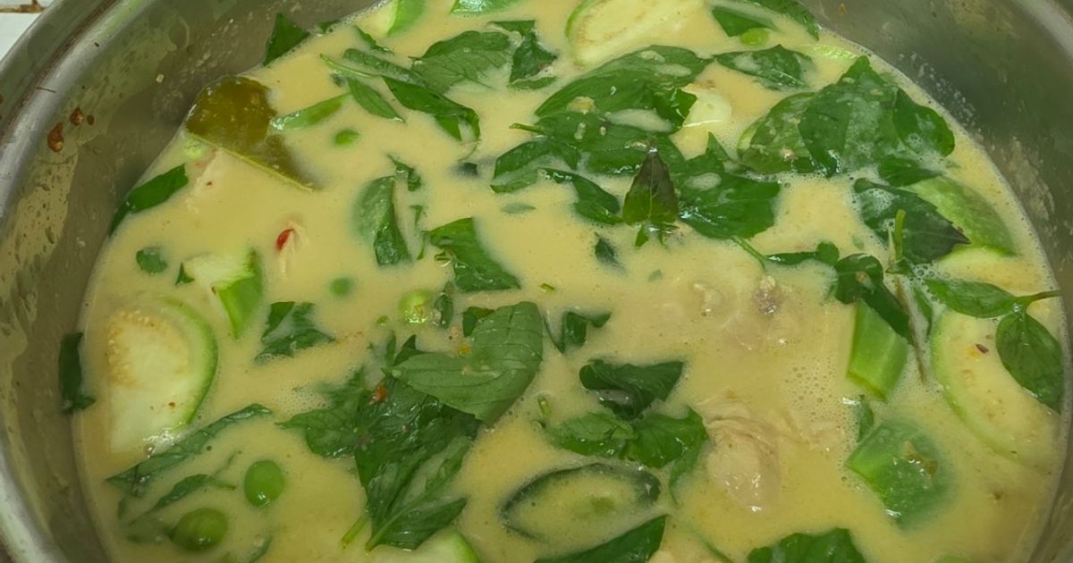 Green Curry Chicken (Gaeng Keow Wan Gai) Recipe By Winita Plongthong