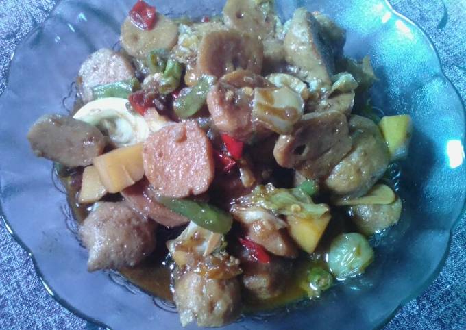 Resep Oseng pentol ayam sayur sop oleh Elys Emon - Cookpad