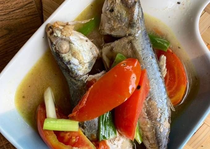 Resep Ikan bumbu kuning oleh Cooking with Ay - Cookpad