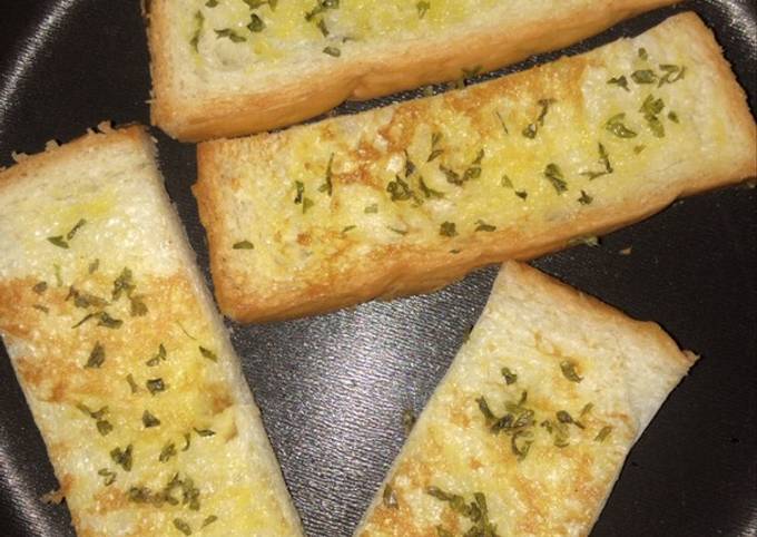 Resep Toast bread simple oleh Yholanda - Cookpad