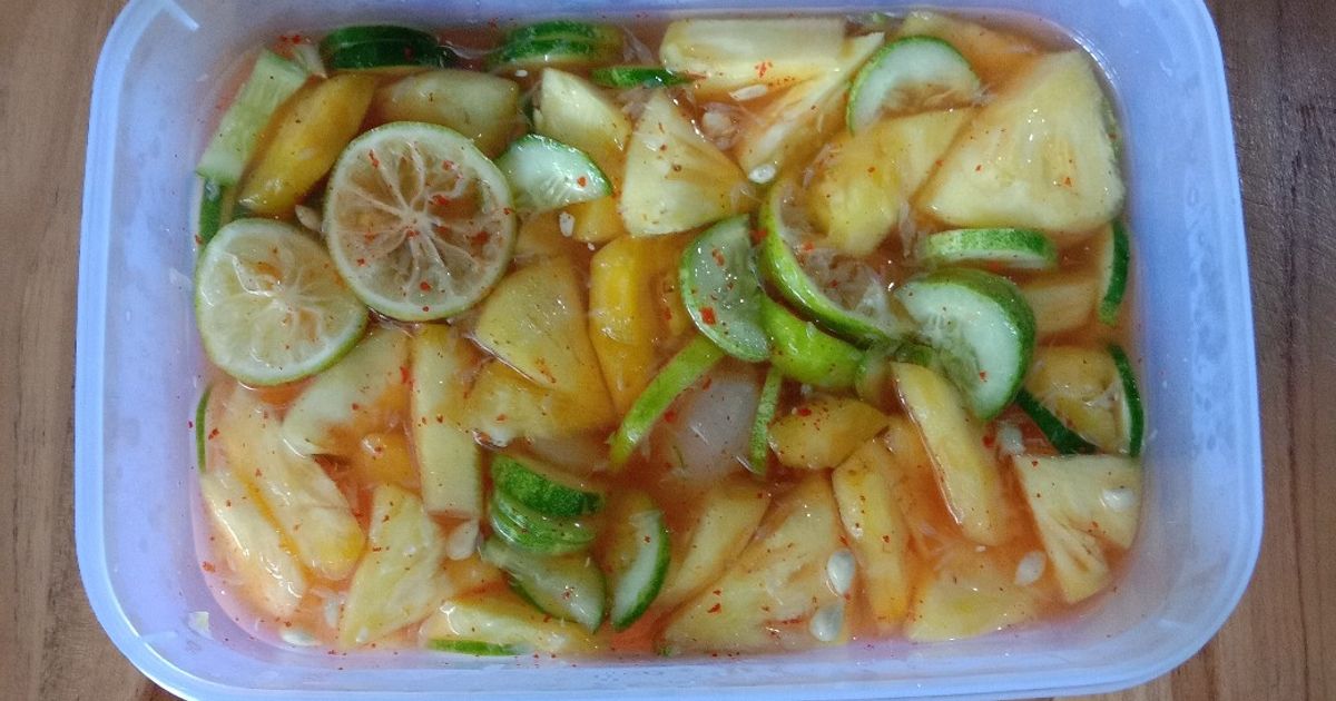 Resep Asinan Timnas (Timun Nanas) oleh Sepertiga Dapur - Cookpad