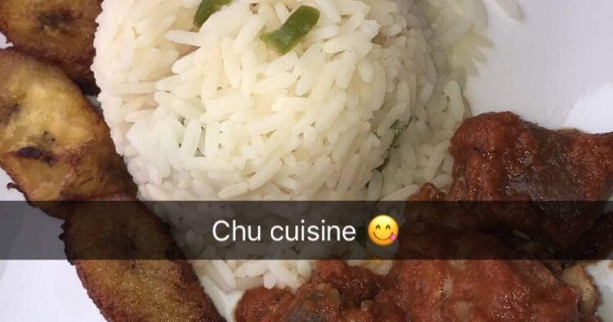 White rice, meaty tomato stew and fried plantain Recipe by Bilkisu ...