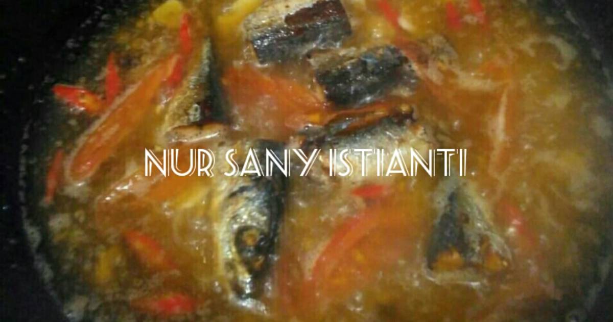 Resep Tumis Ikan Pindang Carangka oleh Nur Sany Istianti - Cookpad