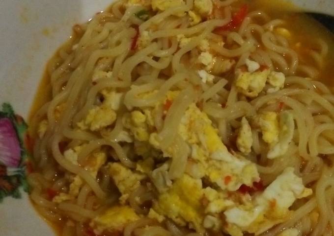 Resep Mie Dok Dok ala Burjo oleh Rebecca Sintiya - Cookpad
