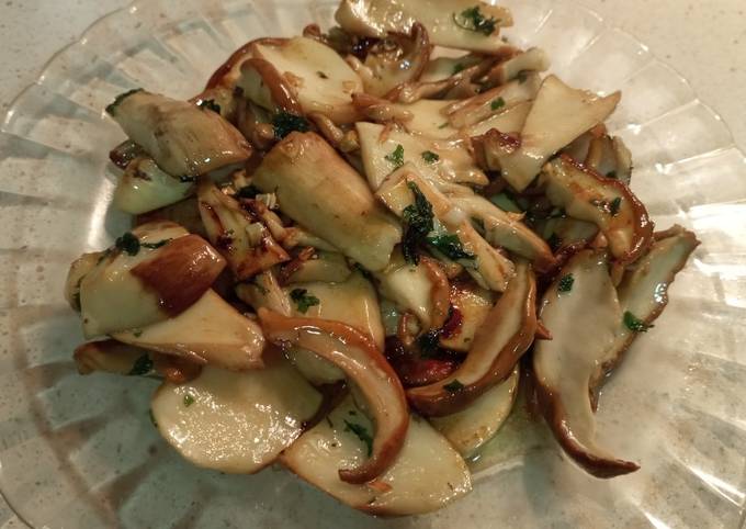 Boletus con ajillos Receta de MariaJoséLJ- Cookpad
