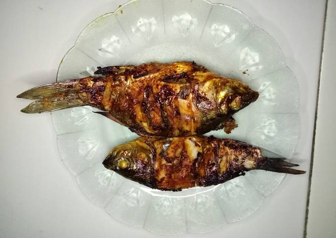 Resep Ikan mas bakar oleh Dapur Nisaunnajah - Cookpad
