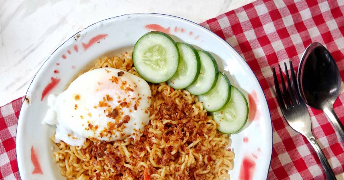 Resep Indomie Goreng Mata Sapi oleh Nyanyah - Cookpad