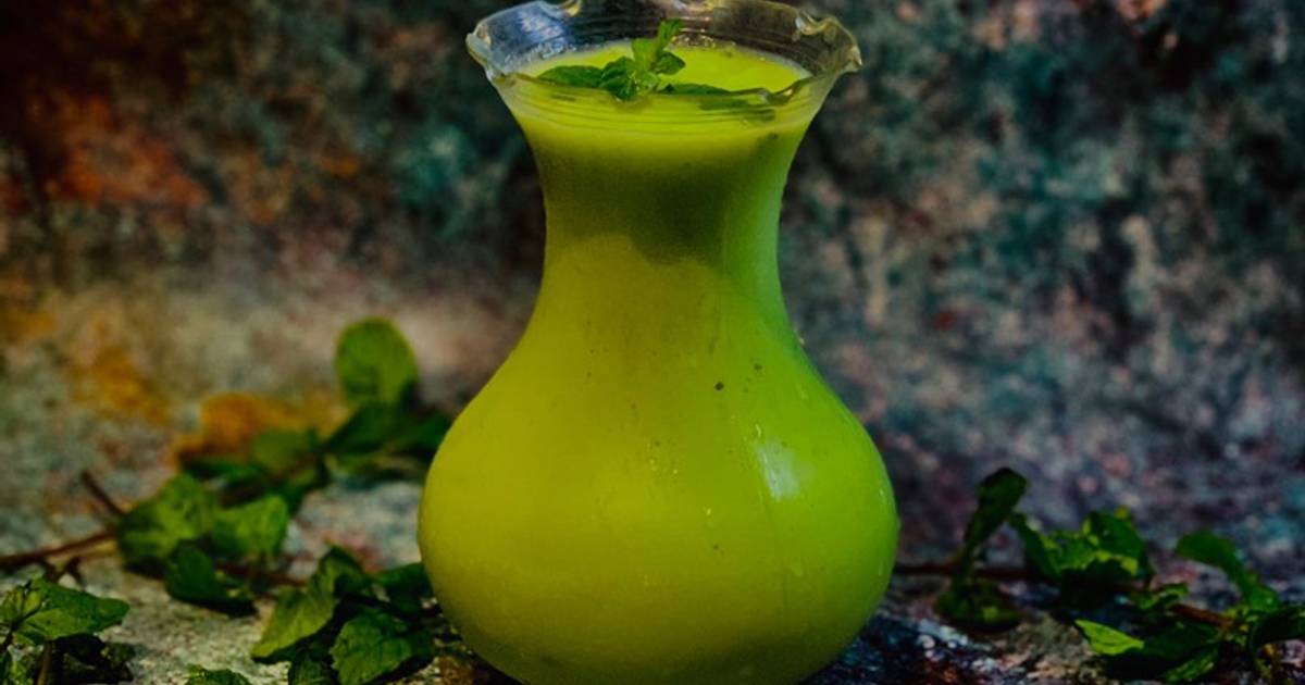 Apple and pineapple smoothie Recipe by Chef Urwat👩‍🍳 - Cookpad