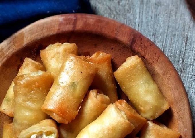 Resep Lumpia goreng isi tahu oleh Pergianty Wiken - Cookpad