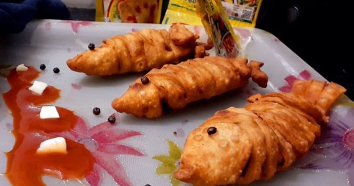 फ़िश शेप समोसा (Fish Shape Samosa Recipe In Hindi) रेसिपी बनाने की विधि ...