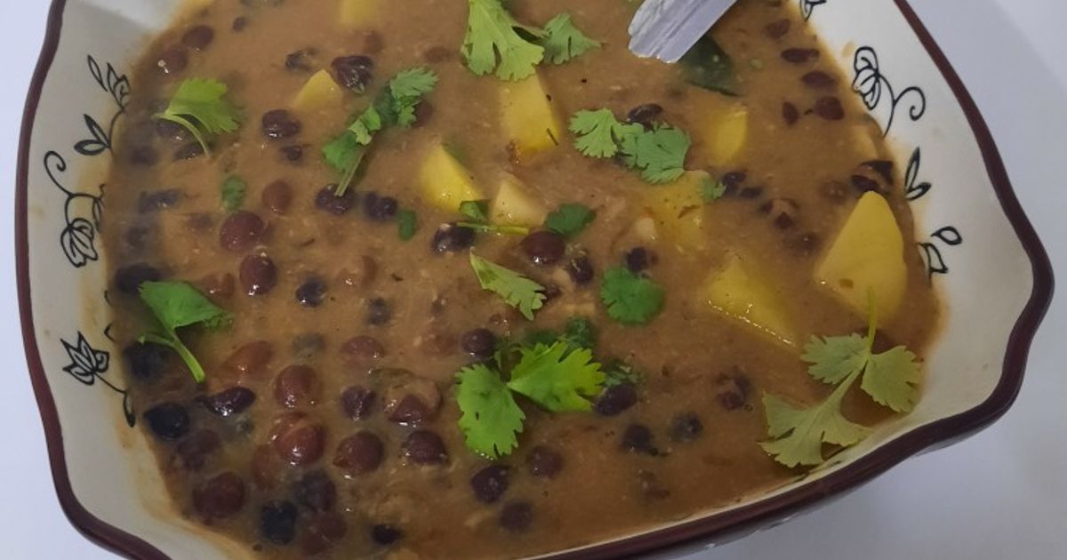 Curry Chollay Recipe by Hajra Fahad - Cookpad
