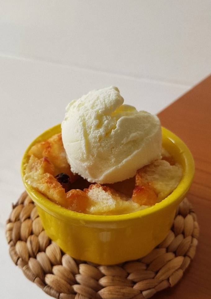 Resep Simple Bread Pudding ala Breadtalk oleh @irma_ageng - Cookpad