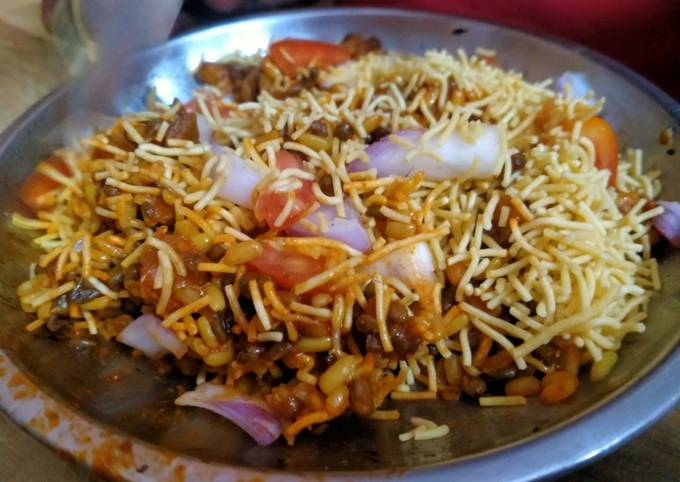 Green moong dal moth Recipe by shivani - Cookpad