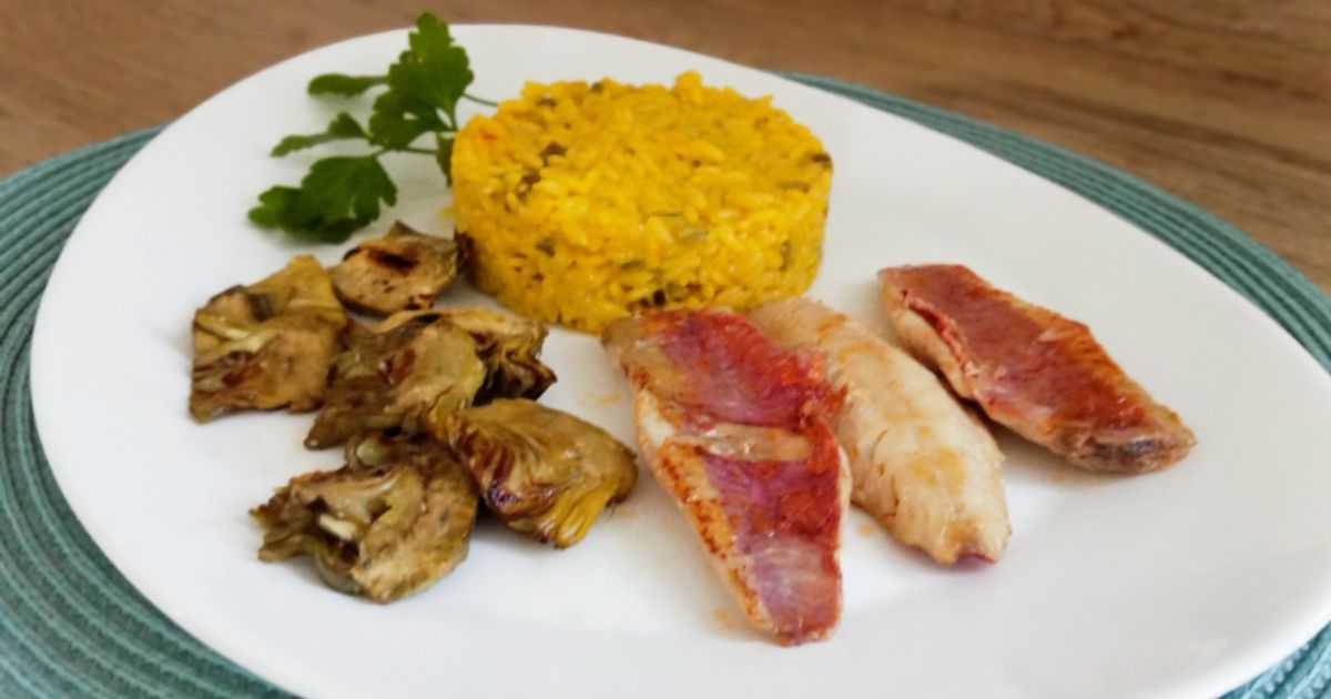Arroz Con Salmonetes Y Alcachofas Receta de Fini Bautista Angulo- Cookpad