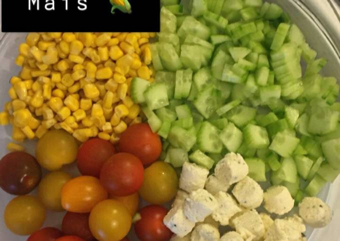 Salade concombre, tomate, maïs et boursin de Mam'anda Cooking - Cookpad