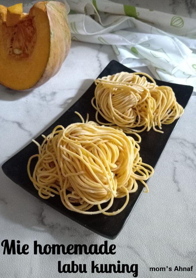 Resep Mie Homemade Labu Kuning (Dengan Ampia Atau Manual) oleh Deffi ...