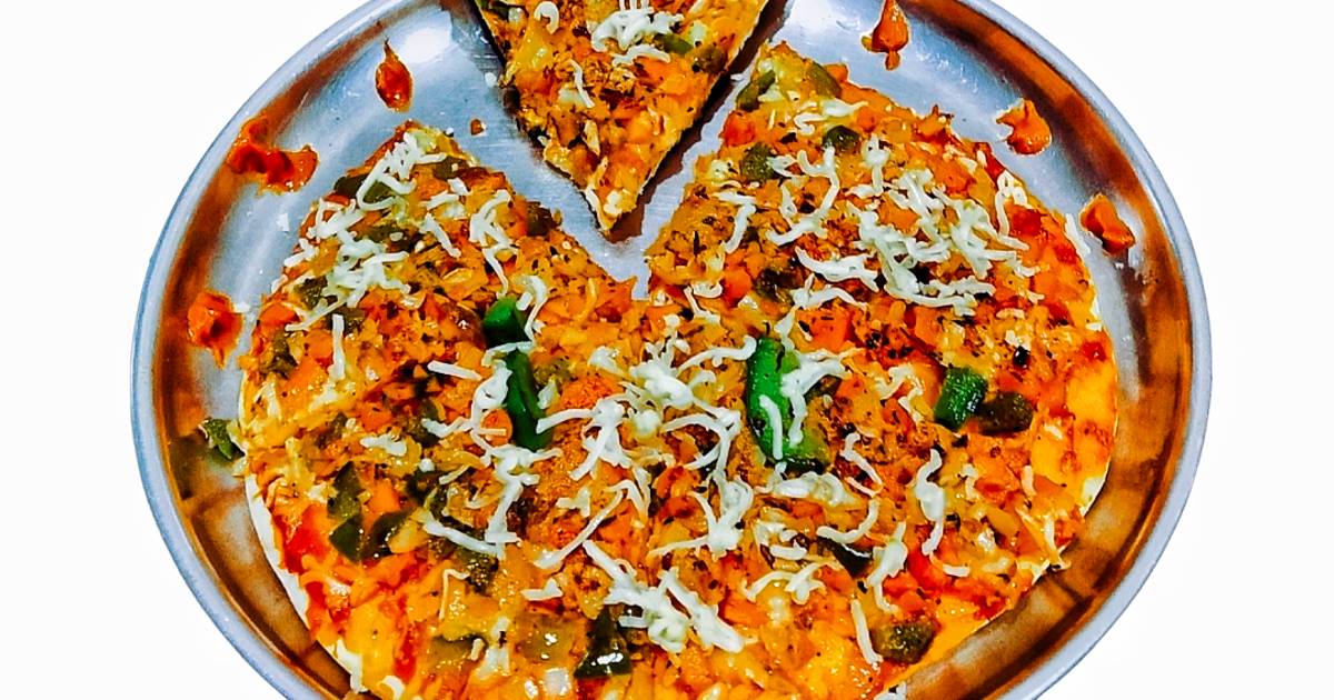 Vegetable Pizza On Tawa Recipe by Juhi Sewani 💕 - Cookpad