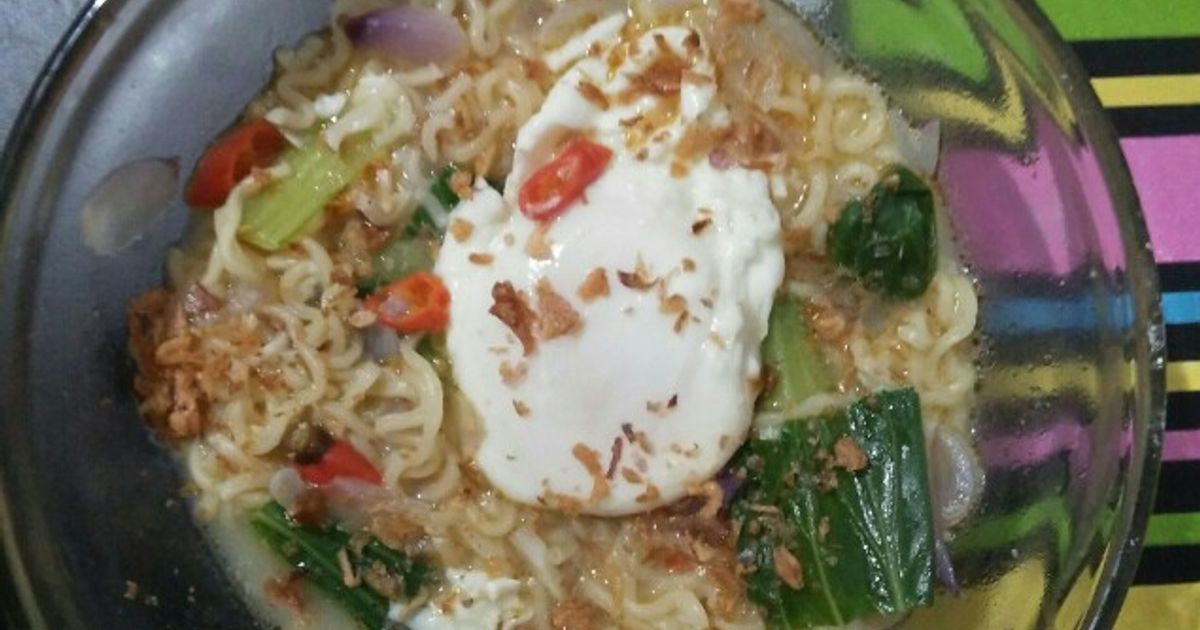 Resep Indomie Telur Rebus Setengah Matang oleh Rima Harahap - Cookpad