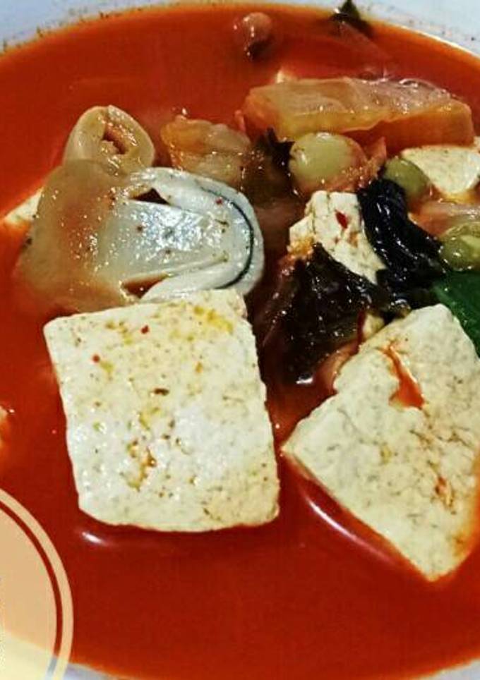 Resep Kimchi Jjigae (sup kimchi) oleh Najma Fiq - Cookpad