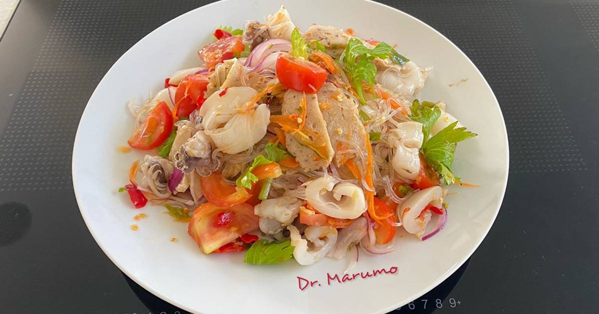 Spicy Mixed Salad Recipe by Pakprawee - Cookpad