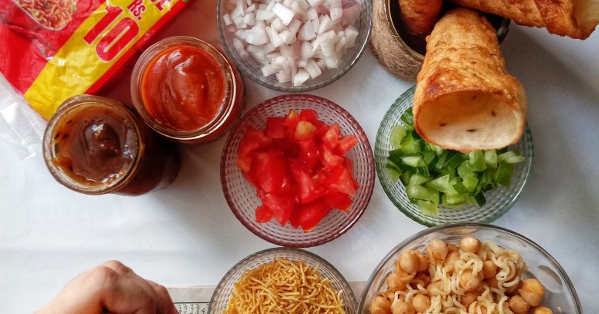 Edible Cone Noodle Chaat Recipe by Maria Shujaat - Cookpad