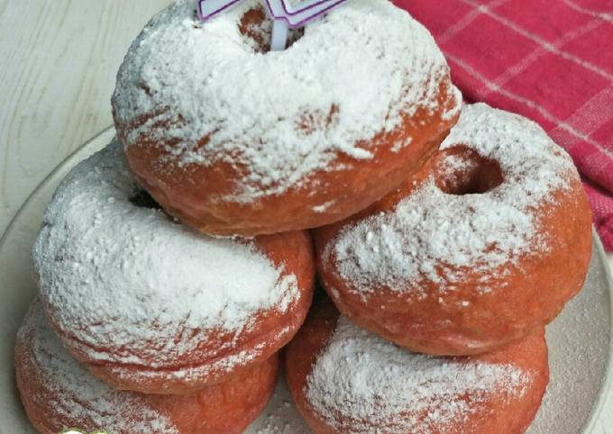 Resep Donat Red Velvet oleh Christyanty Alfantri - Cookpad
