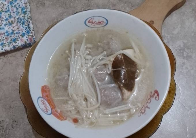 Resep Mie jamur enoki oleh Ani Brilian - Cookpad