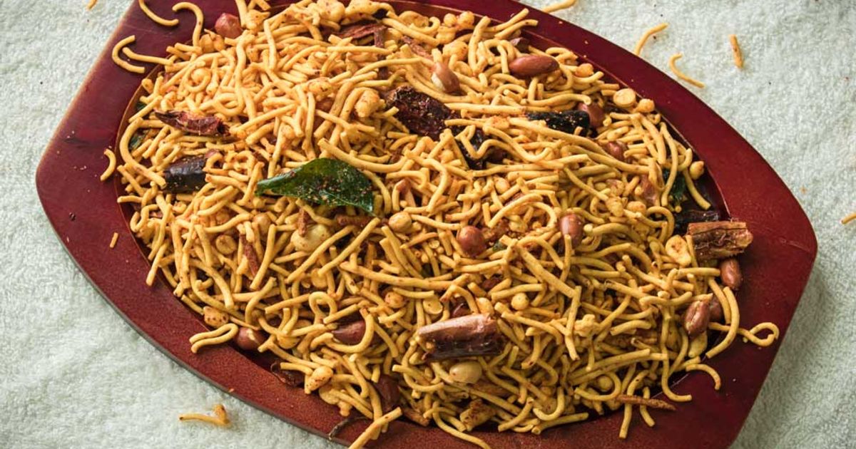 Kerala Mixture Recipe by Aswani Vishnuprasad - Cookpad