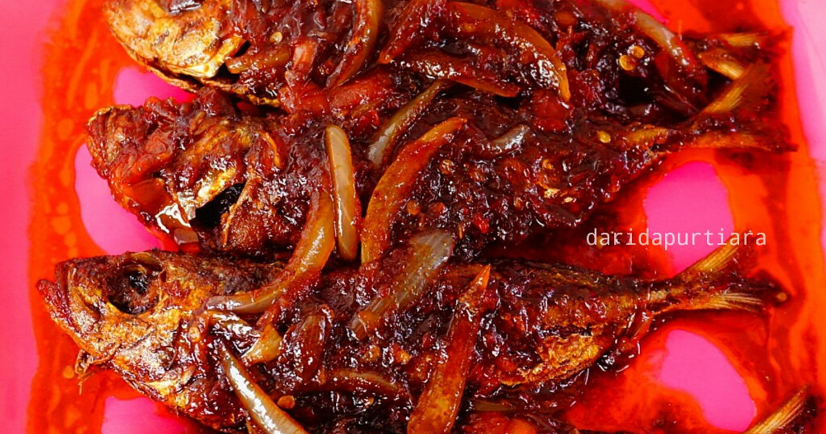 Resep Ikan Tumis Saos Manis Pedas 🐟 oleh Daridapurtiara - Cookpad
