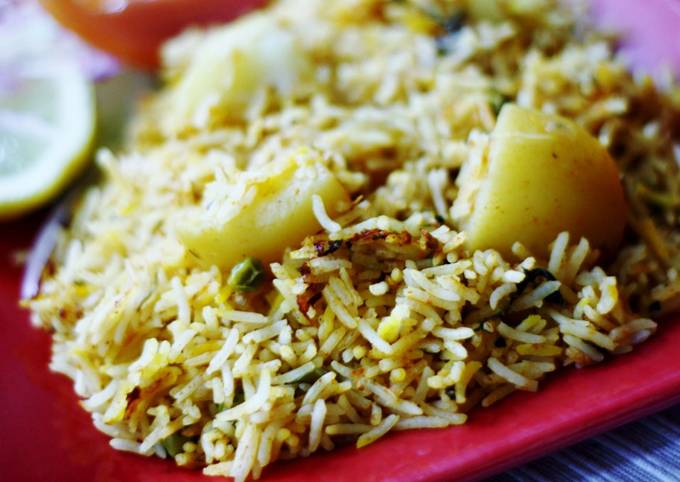 Potato Biryani Recipe by Priyadharsini - Cookpad