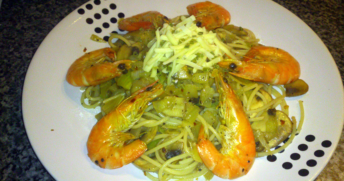 Pasta Crevette Recipe by StevieBarras - Cookpad