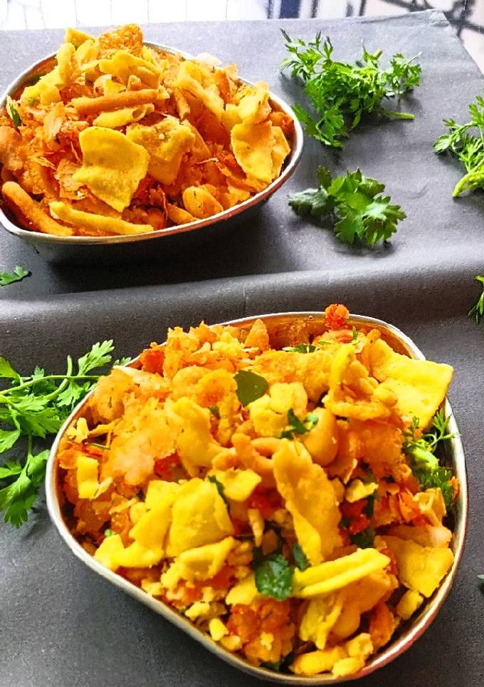 Jhatpat poha Recipe by Suchitra S(Radhika S) - Cookpad